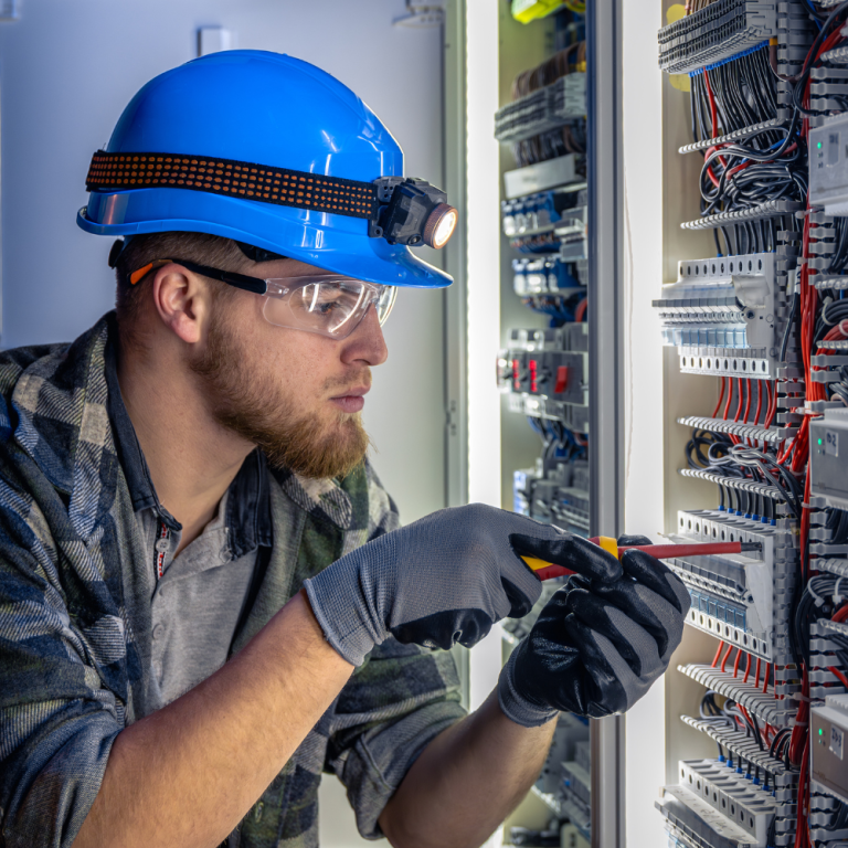 Electrical Maintenance in Abu Dhabi | Electrical Repair Abu Dhabi | Ardent Facilities Managment